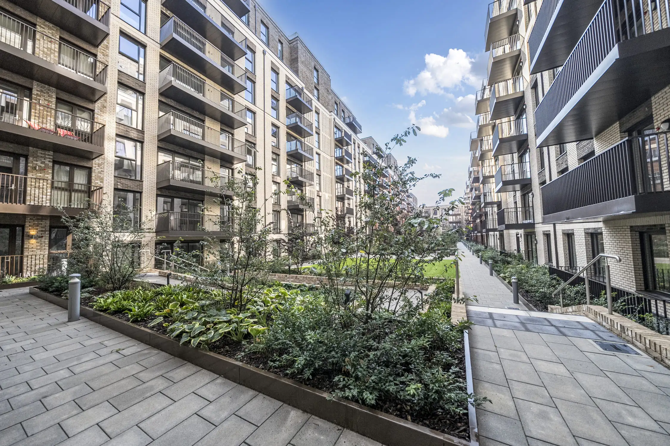 apartment complex clapham