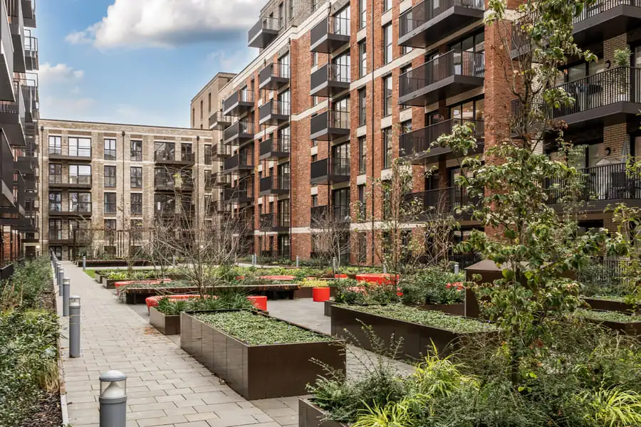 apartment complex clapham